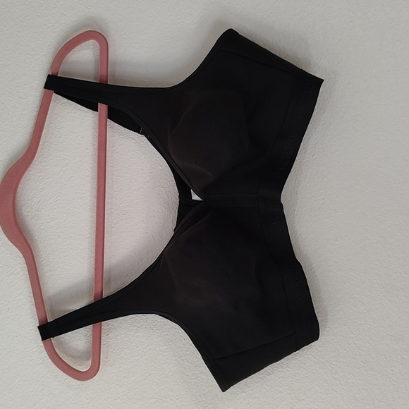 Cacique | Intimates & Sleepwear | Cacique Wireless Black Bra Size 44c ...